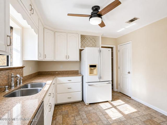 3119 Breezy Hill Lane