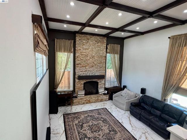 3119 Castle Canyon Way
