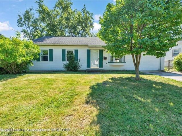 3119 Continental Dr, Lansing, MI 48911