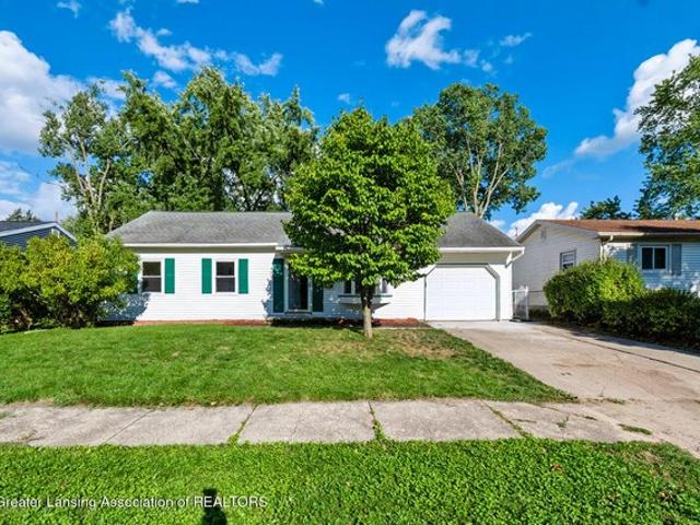 3119 Continental Dr, Lansing, MI 48911
