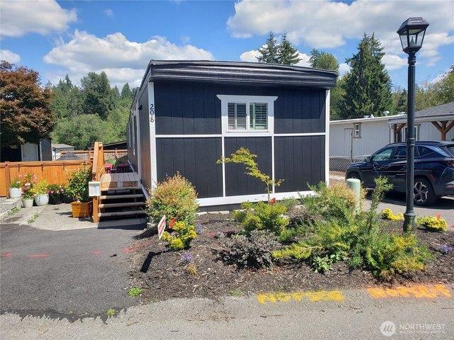 31108 3rd Ave Trlr 208, Black Diamond, WA 98010