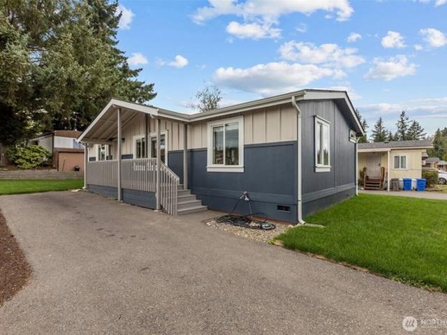 31108 3rd Ave Trlr 301, Black Diamond, WA 98010