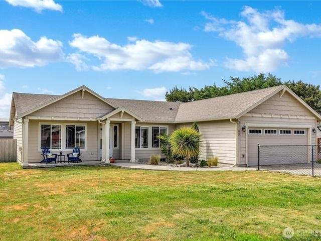 31109 H St, Ocean Park, WA 98640