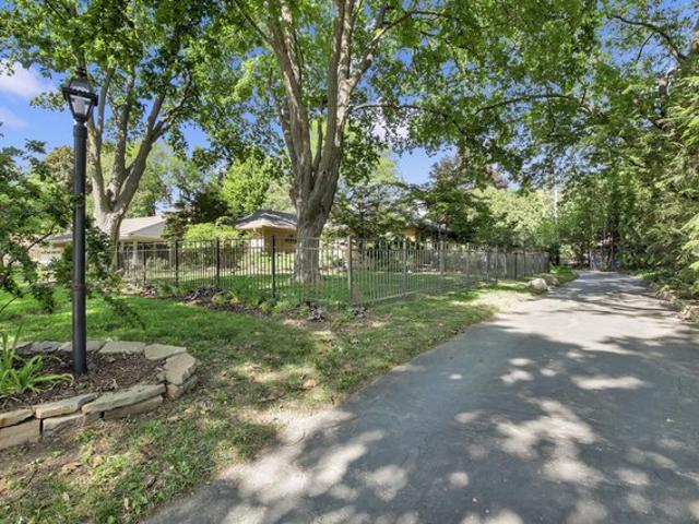 3110 N Menomonee River Pkwy, Milwaukee, WI 53222