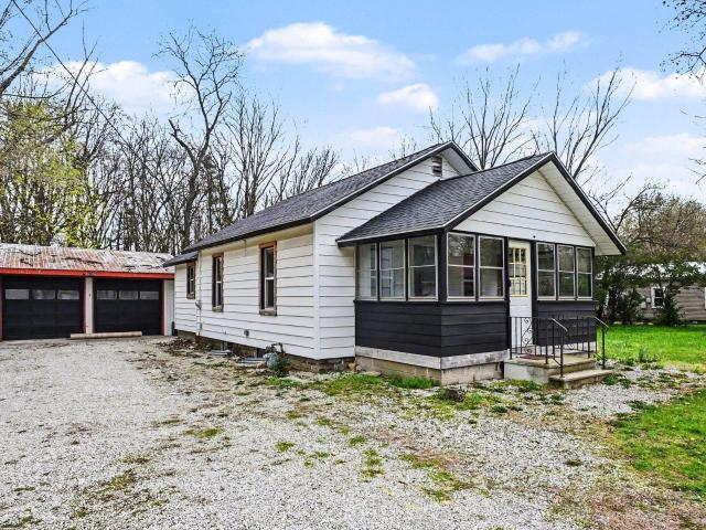 3110 Burr Oak Ave, Elkhart, IN 46517 | MLS #202613 | Compass