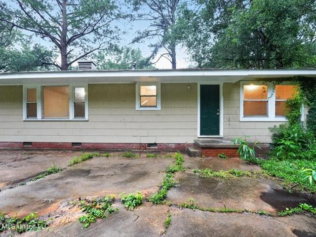 3110 Peterson Dr, Jackson, MS 39212