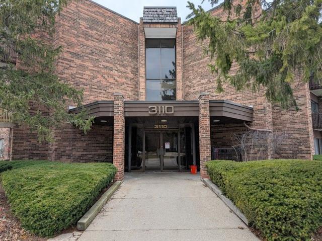 3110 Pheasant Creek Dr Apt 101, Northbrook, IL 60062