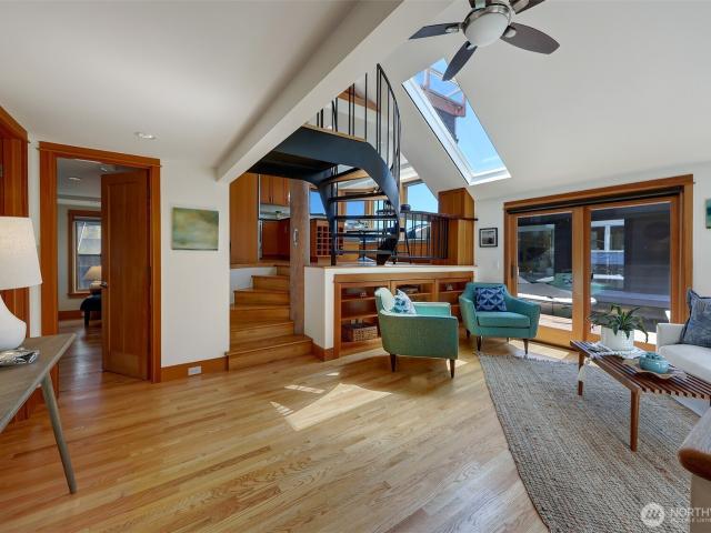 3110 Portage Bay Place E # B