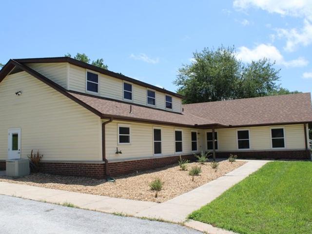 3110 S Lakeside Ave, Springfield, MO 65804