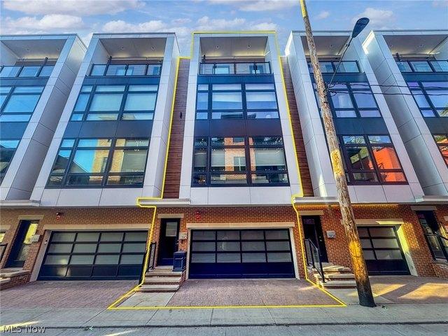 3110 Vine Ct, Cleveland, OH 44113