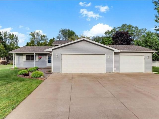 31115 Olinda Trl, Lindstrom, MN 55045