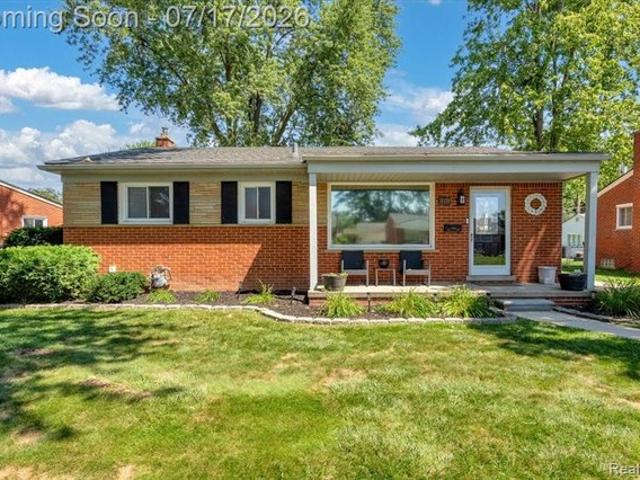 31118 Richland St, Livonia, MI 48150
