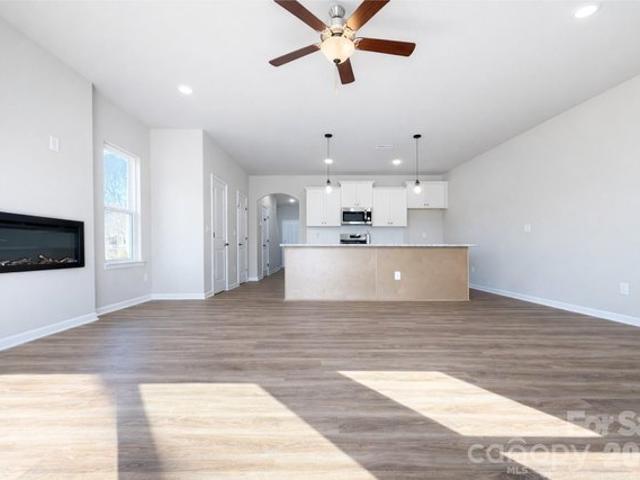 3111 Aberleaf Ln, Charlotte, NC 28227