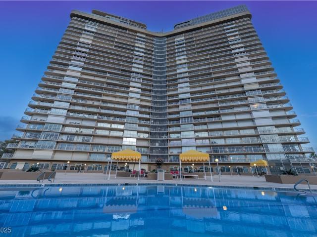 3111 Bel Air Dr, Unit 18F, Las Vegas, NV 89109 | MLS #2651