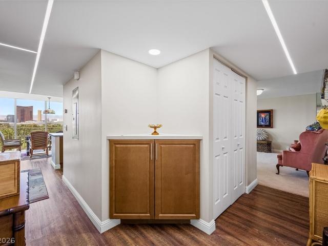 3111 Bel Air Drive 8A