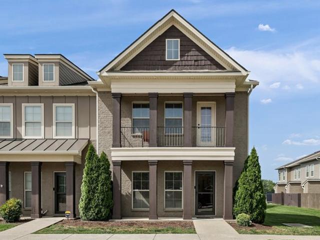 3111 Blue Sky Dr, Murfreesboro, TN 37130