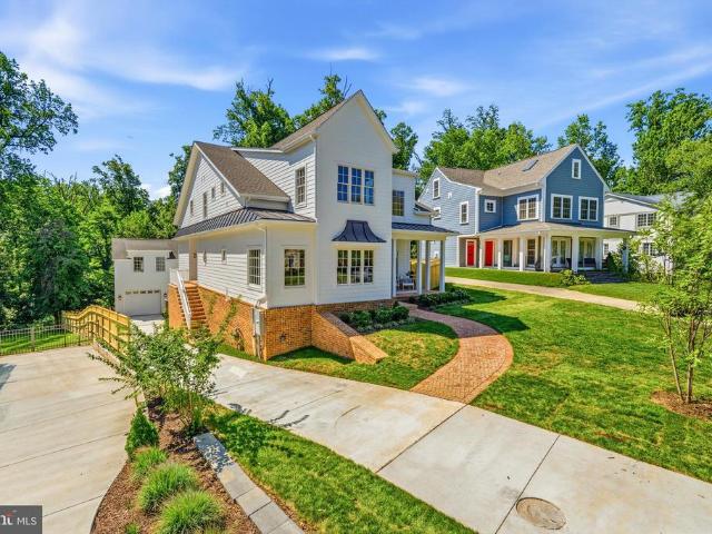 3111 Circle Hill Road