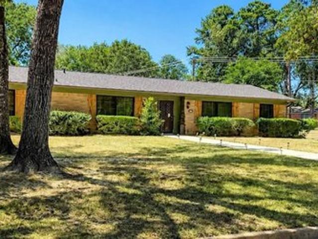 3111 Clinton St, Longview, TX 75604
