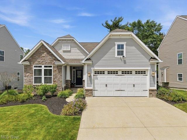 3111 Liberty Ledges Dr, Twinsburg, OH 44087