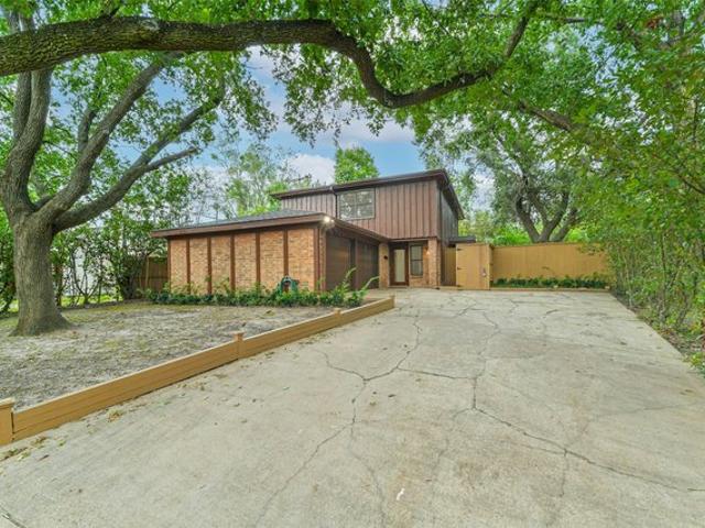 3111 Rockyridge Dr, Houston, TX 77063