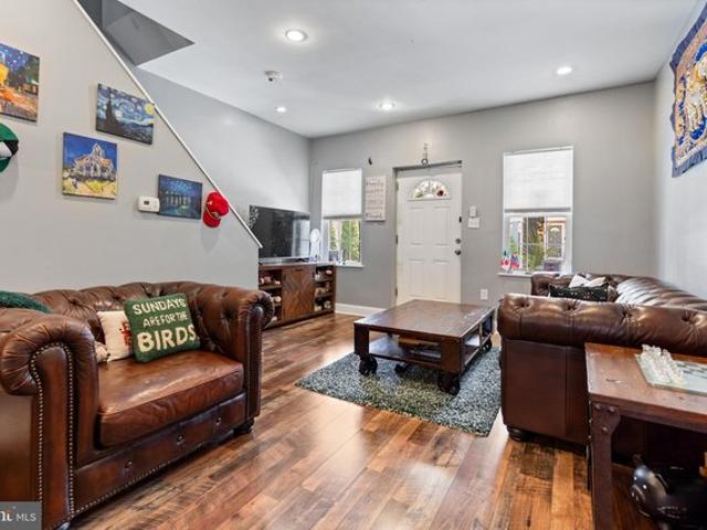 3111 Tasker St, Philadelphia, PA 19145