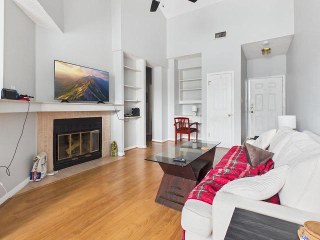 3111 Tom Green St # 305