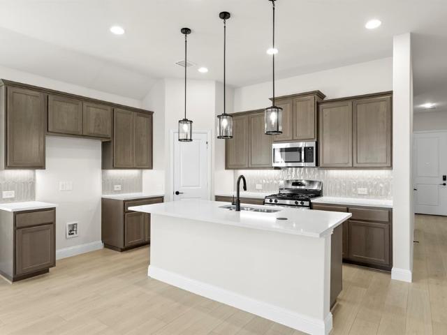 3112 Goldfinch Drive