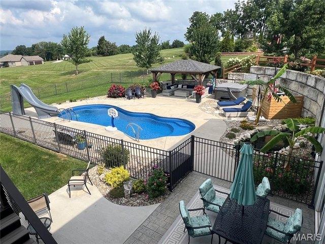 3112 Stonebridge Pl, Festus, MO 63028