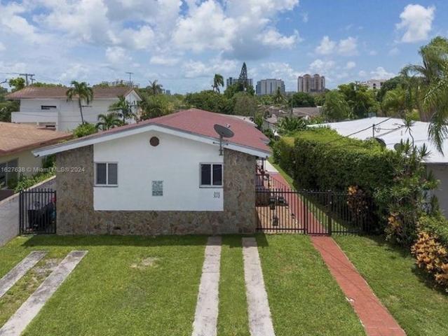 3112 SW 16th St, Miami, FL 33145