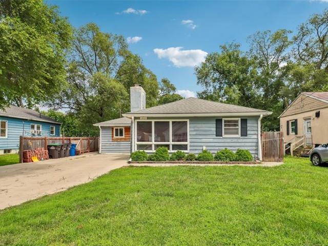 3113 Amherst St, Des Moines, IA 50313