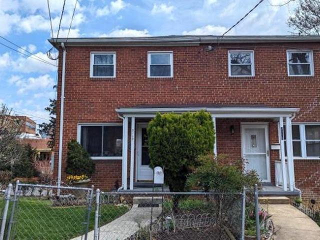 3113 S Fox St, Arlington, VA 22202