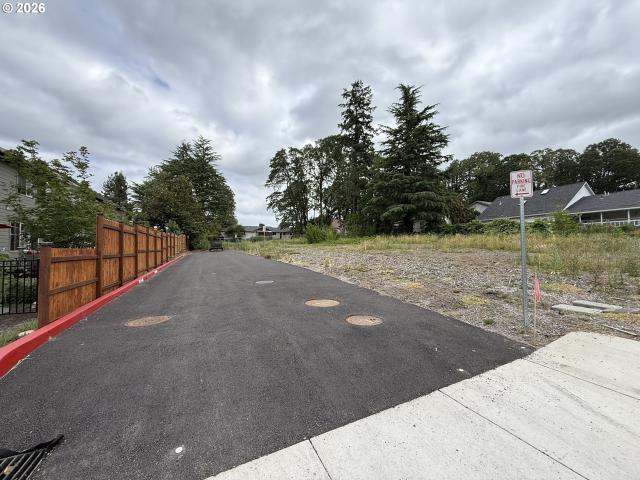 3113 SE Merlot RD