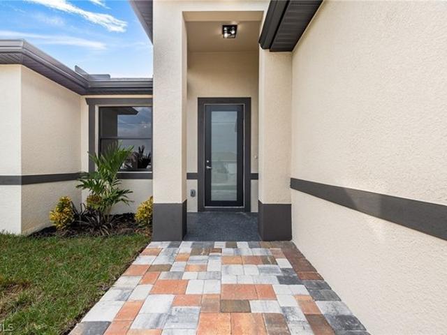 3113 26th St SW, Lehigh Acres, FL 33976