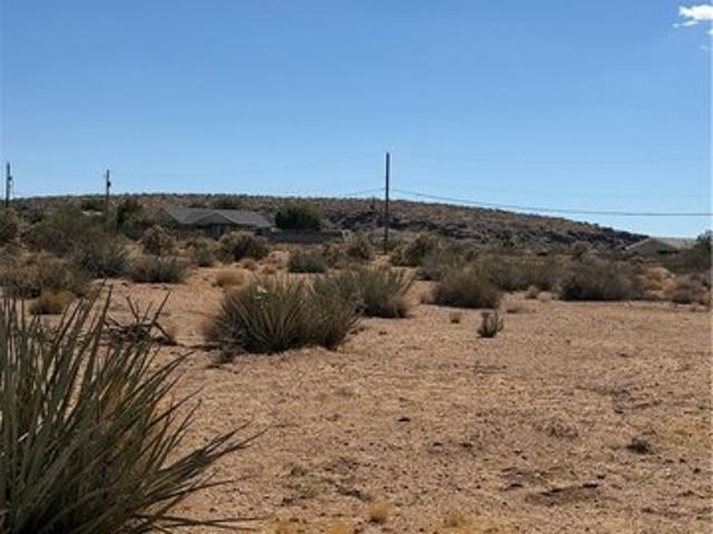311 04 N Lomalai St, Kingman, AZ 86401