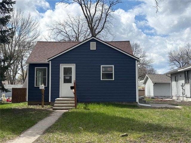 311 17th St N, Benson, MN 56215