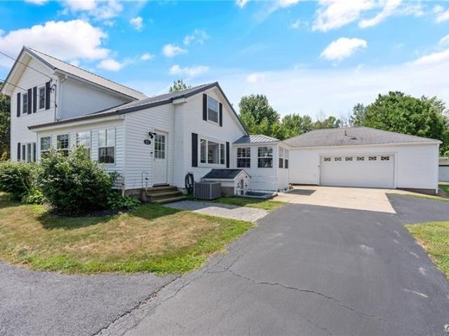 311 315 County Route 29, Oswego, NY 13126
