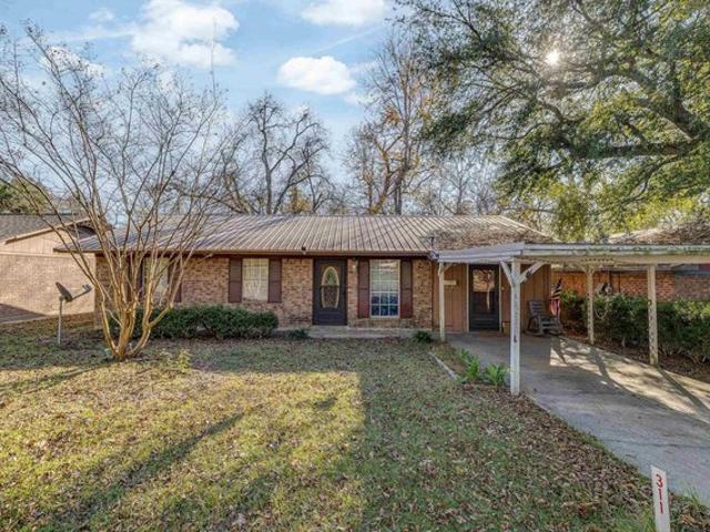 311 4th St, Delhi, LA 71232