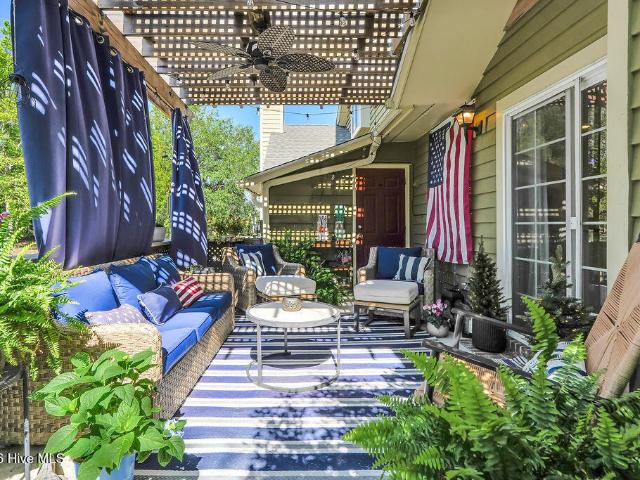 311 Champion Court SE