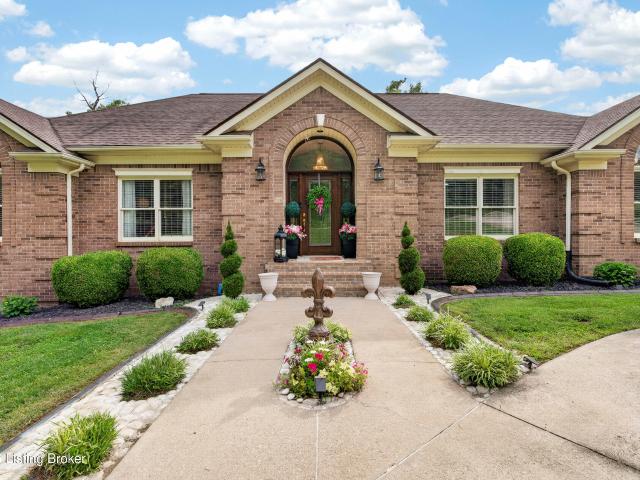 311 Creekwood Dr
