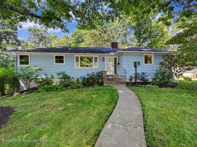 311 Crest Dr, Clarks Green, PA 18411