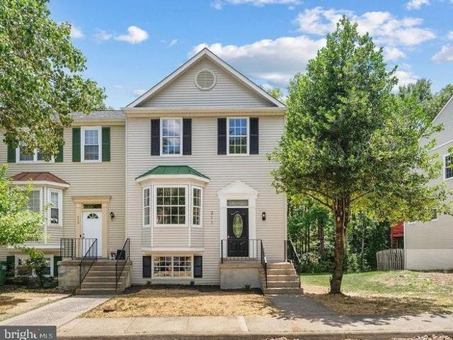 311 Crossing Rd, Fredericksburg, VA 22406