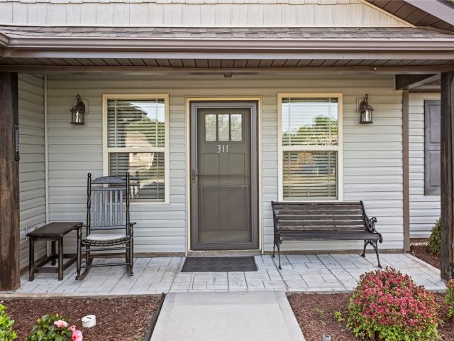 311 Buchanan Trail