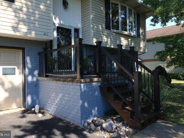 311 Goldfinch Drive