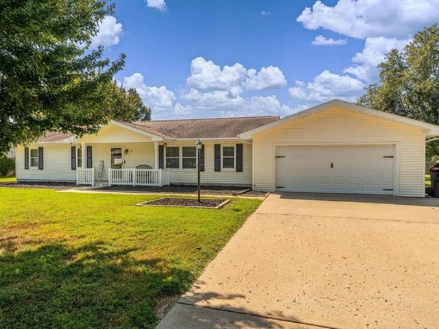 311 Gateway Rd, Marion, IL 62959