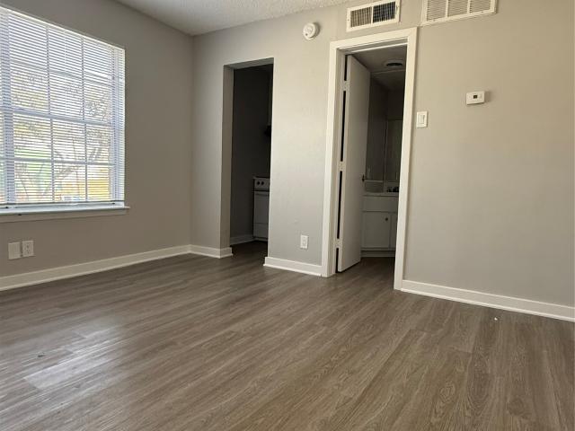 311 E 31st St, Unit 203B, Austin, TX 78705 | MLS #6752