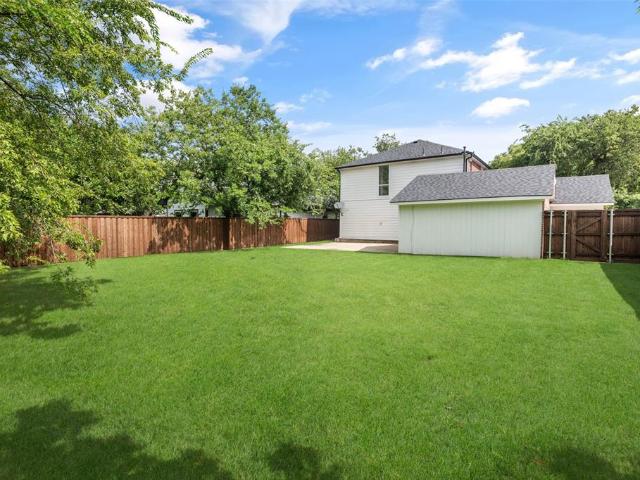 311 E Walnut Street