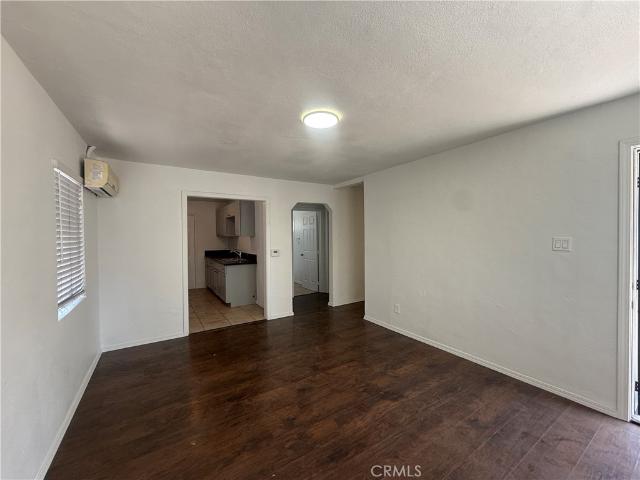 311 E Cummings
