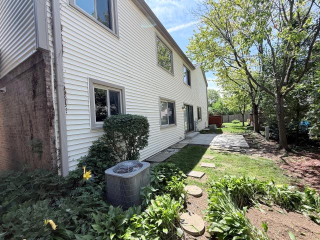 311 E Forest Knoll Drive