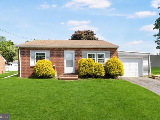311 E Lancaster St, Red Lion, PA 17356