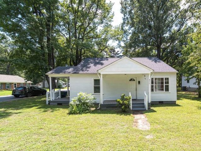 311 E McAden St, Graham, NC 27253
